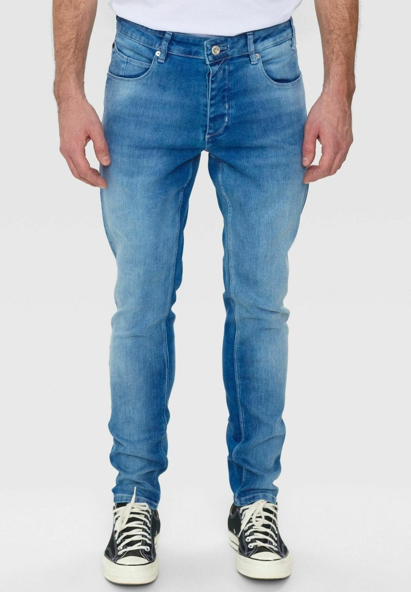 Gabba REY - Straight leg jeans - mid blue denim/blauw denim/bluedenim ...