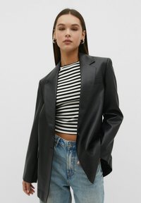 Stradivarius Sako - black/černá - Zalando.cz