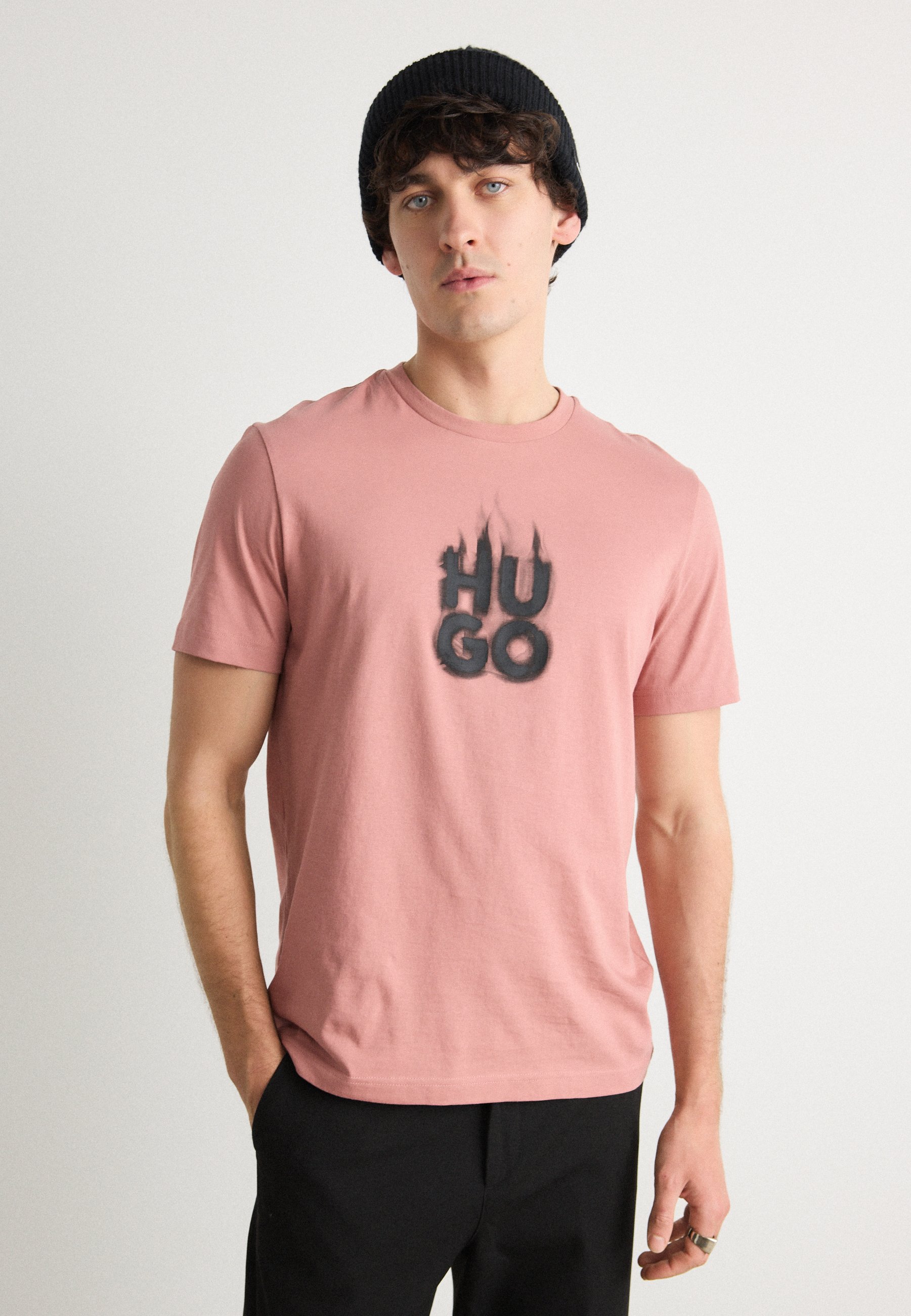Pink hugo boss t shirt store