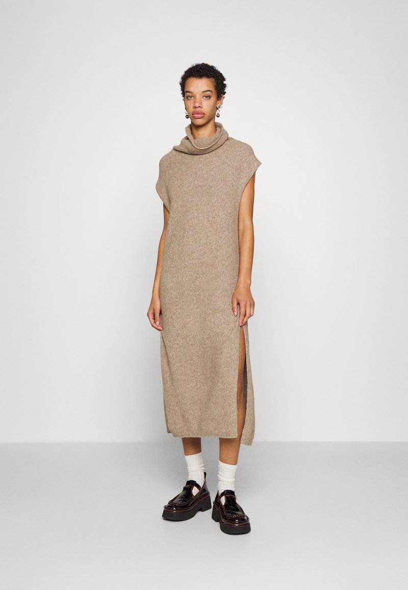 By Malene Birger CANITY - Strickkleid - tannin/beige - Zalando.de