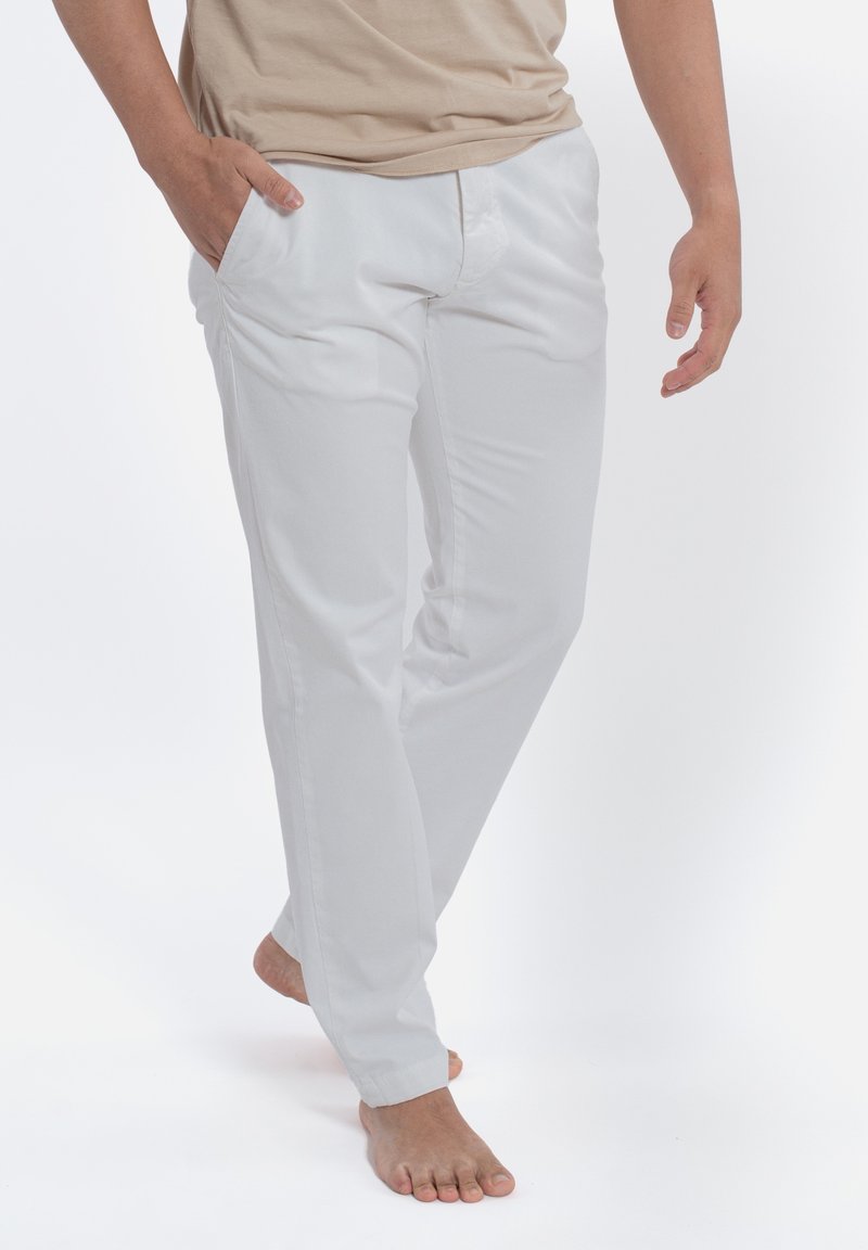 ACANFORA PINARG - Chino - bianco - Zalando.it