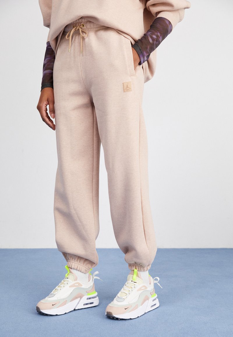 Jordan Pant Jogginghose Legend Medium Brown Heather Beige Zalando De