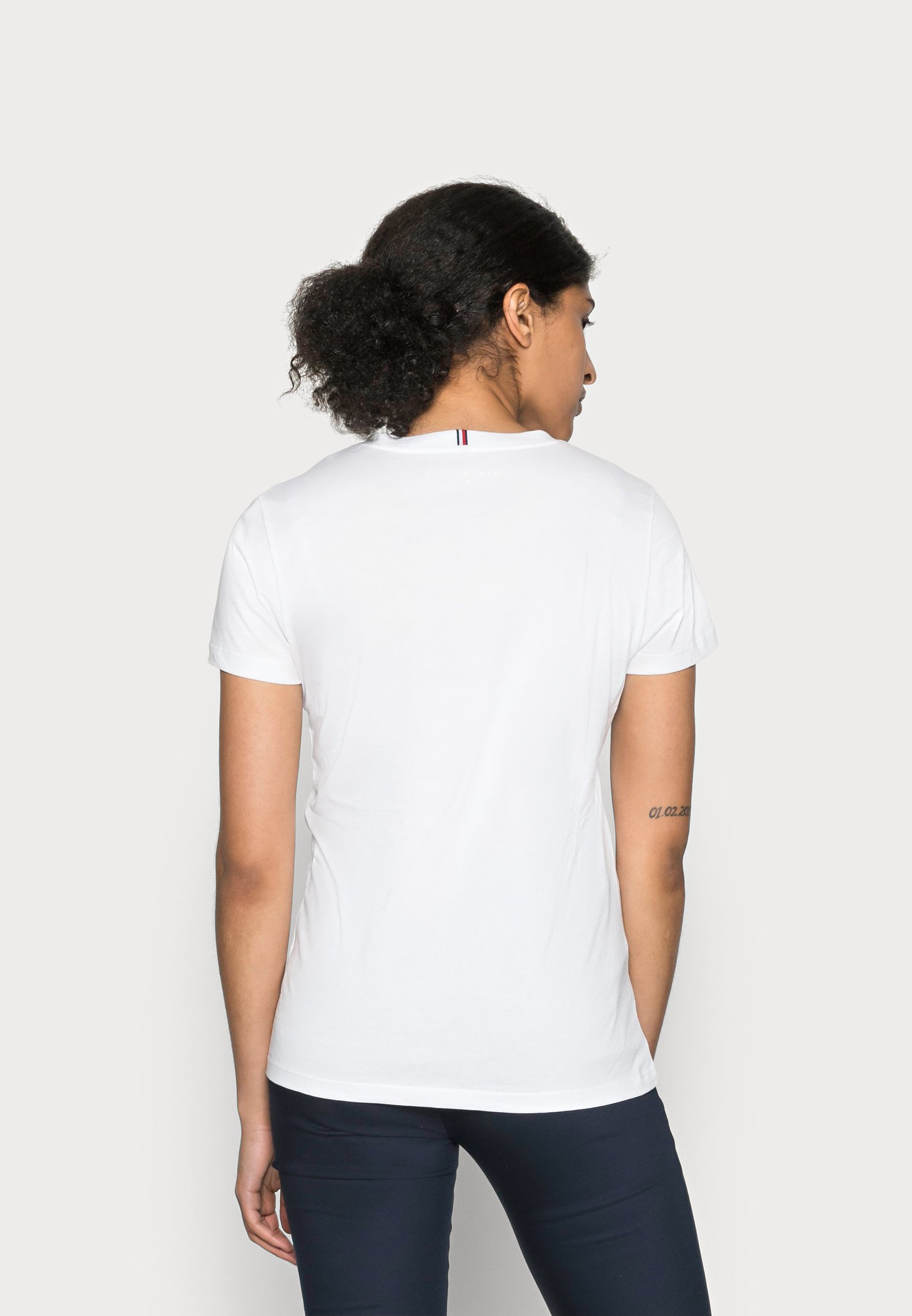 Tommy hilfiger classic crew neck tee store