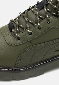 Puma DESIERTO - Lace-up ankle boots - dark olive/olive - Zalando.co.uk