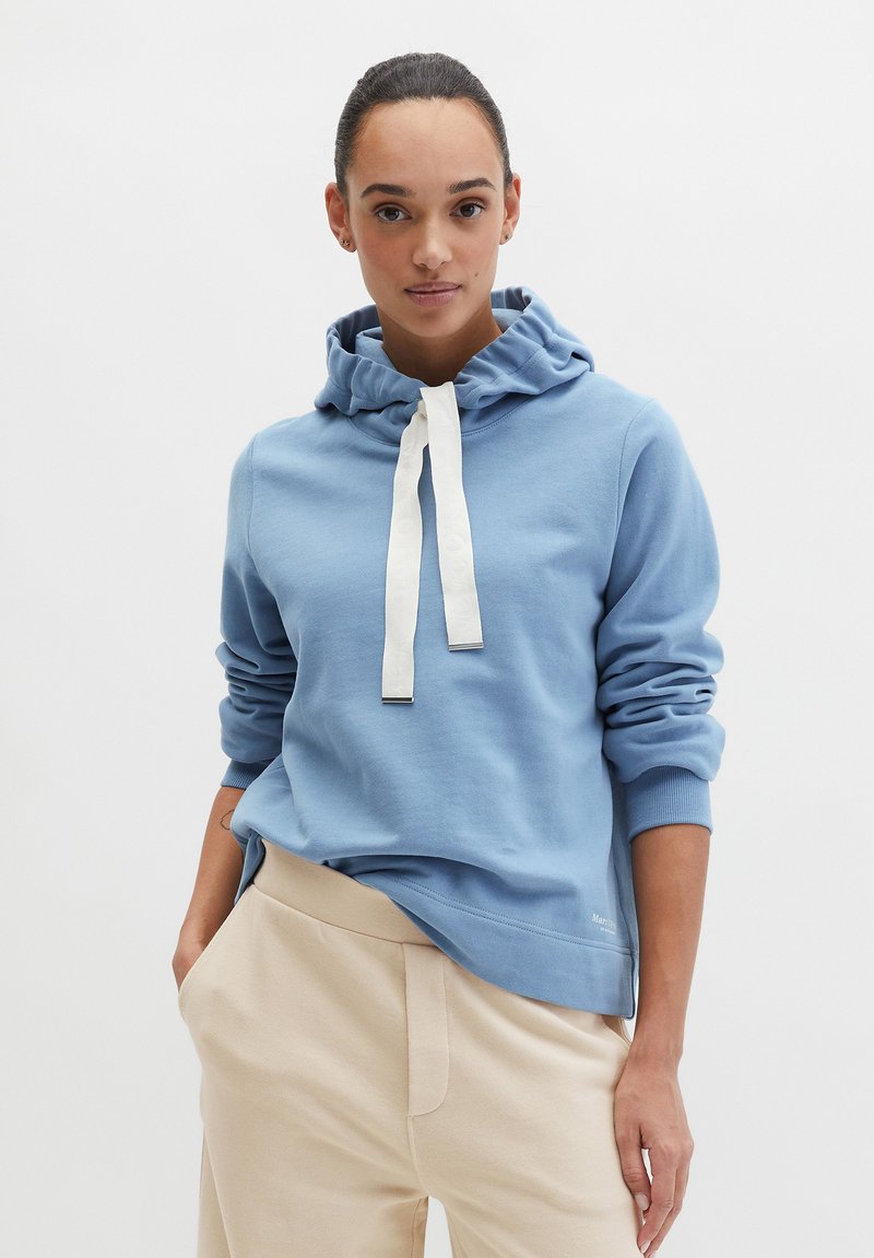 Marc O'Polo RELAXED MIT GEPEACHTER OBERFLÄCHE - Hoodie - fall sky/light ...