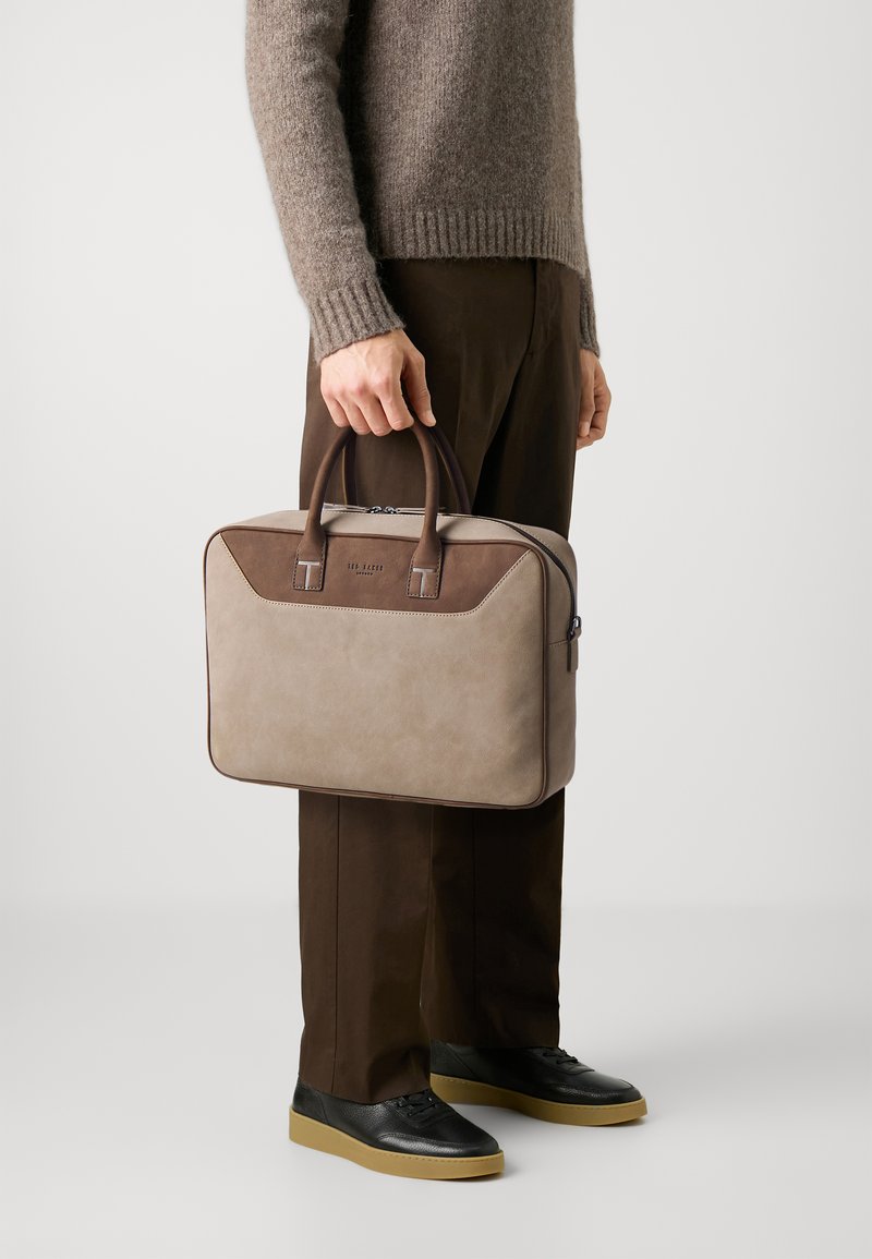 Ted Baker NUMEL UNISEX - Mallette - beige - ZALANDO.FR