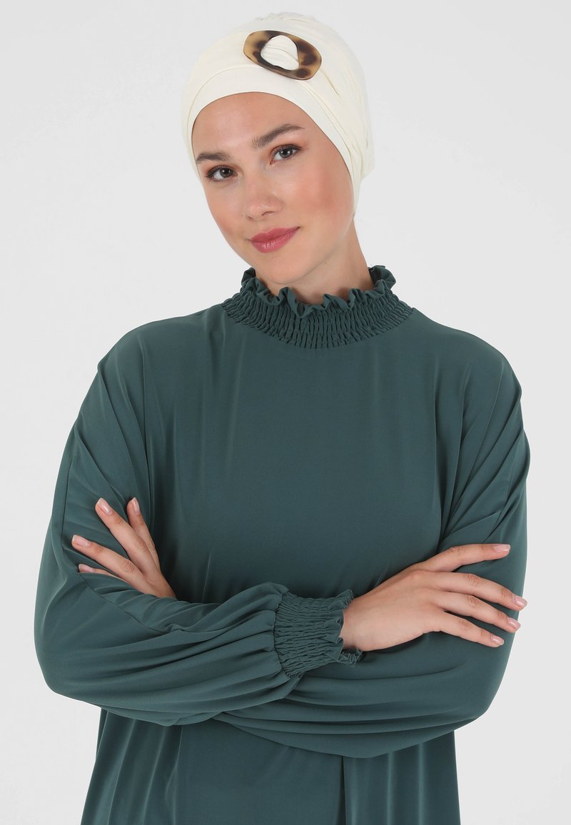 Modanisa BUCKLED INSTANT - Nakrycie głowy/mleczny - Zalando.pl