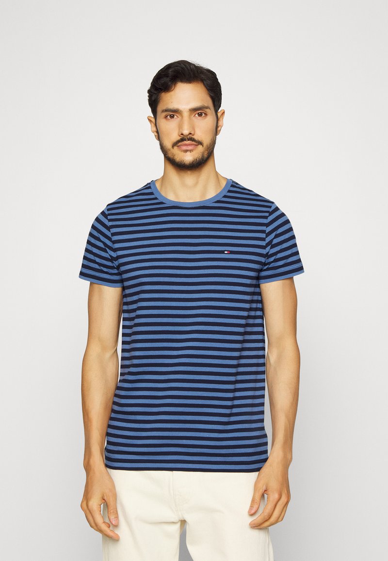 Tommy Hilfiger SLIM FIT TEE - T-shirt basique - blue coast/desert sky ...