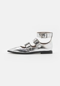 AllSaints SUSAN BUCKLE SHOE - Babies - silver coloured/argenté - ZALANDO.FR