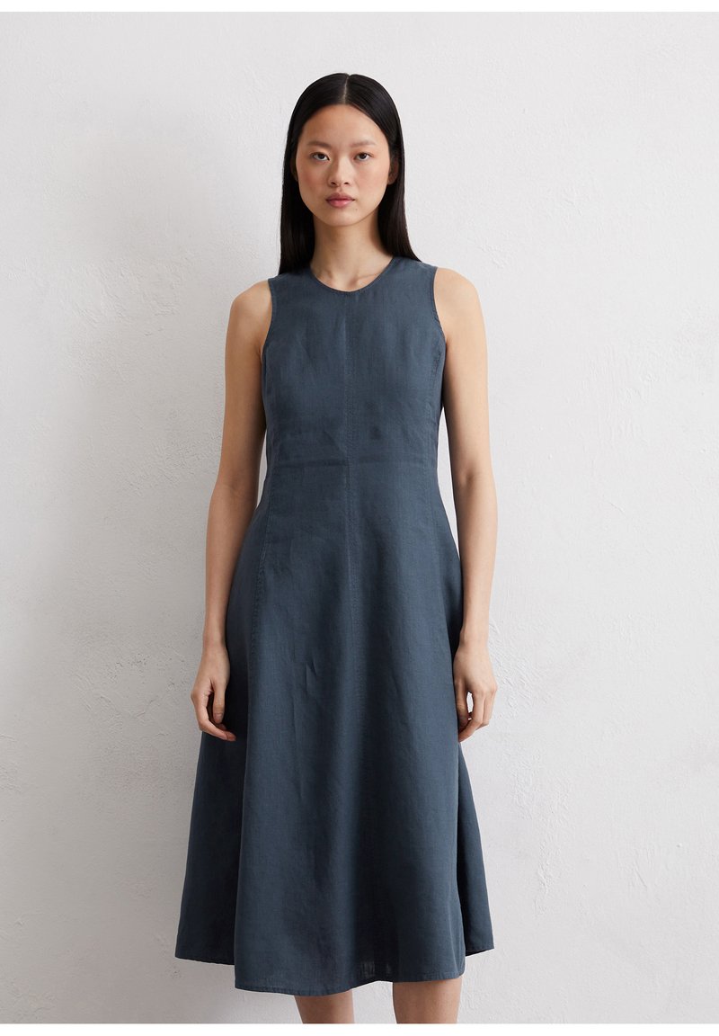 Marc O'Polo ÄRMELLOSES SHAPED IN A-LINIE GESCHNITTEN - Freizeitkleid ...