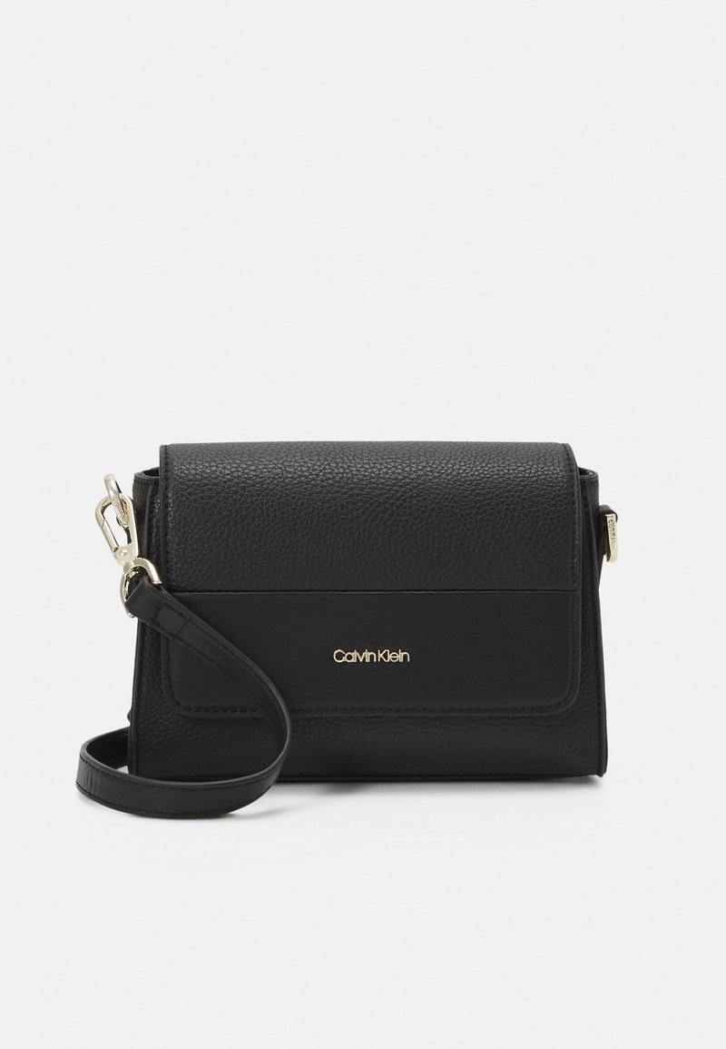 Calvin Klein DAILY DRESSED CROSSBODY - Bandolera - black/negro - Zalando.es