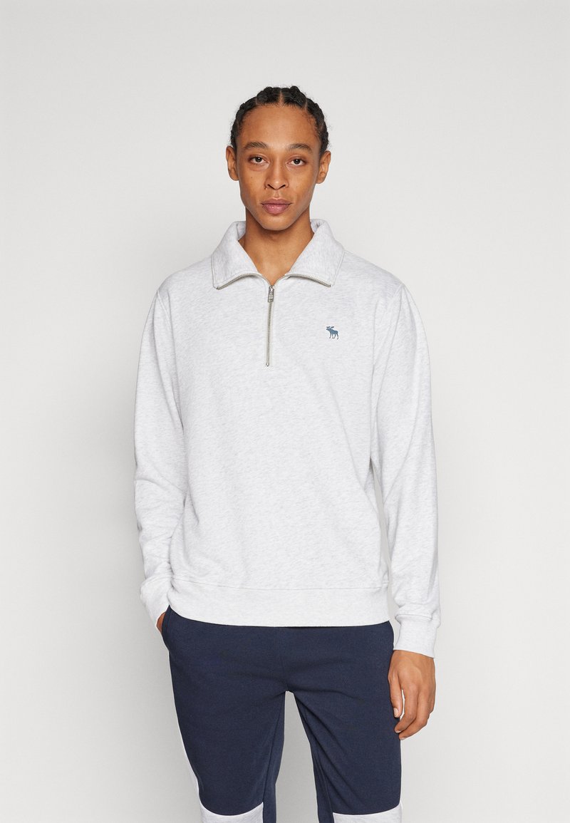 Abercrombie & Fitch APAC FRENCH TERRY ICON FOLD DOWN COLLAR ...