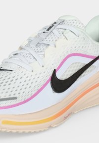 Nike Performance AIR WINFLO 12 UNISEX - Chaussures de running sur route ...