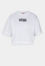 HUGO CROPPED TEE - T-shirt imprimé - white/blanc - ZALANDO.FR