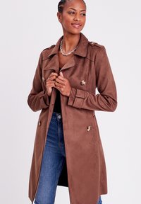 Cache Cache LANGER AUS MIT KNÖPFEN - Trenchcoat - marron/braun - Zalando.at
