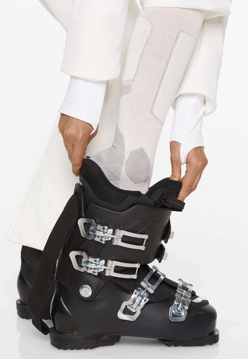 OYSHO WOOLMARK® WOOL BLEND LONG SKI - Kniestrümpfe - beige - Zalando.de