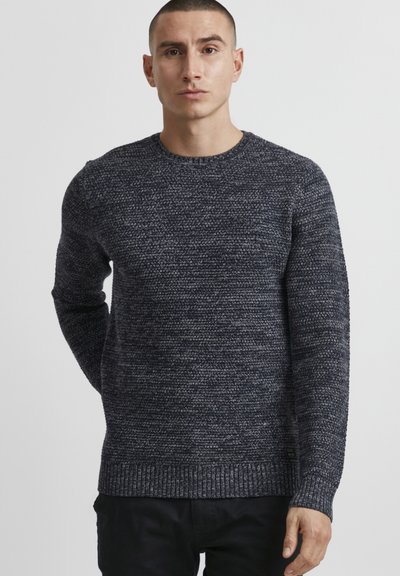 Selected Homme VINCE LS BUBBLE CREW NECK W NOOS - Strickpullover - dark sapphire/twisted blue ...