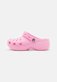 Crocs CLASSIC PLATFORM - Slip-ins med hög sula - flamingo/ljusrosa ...