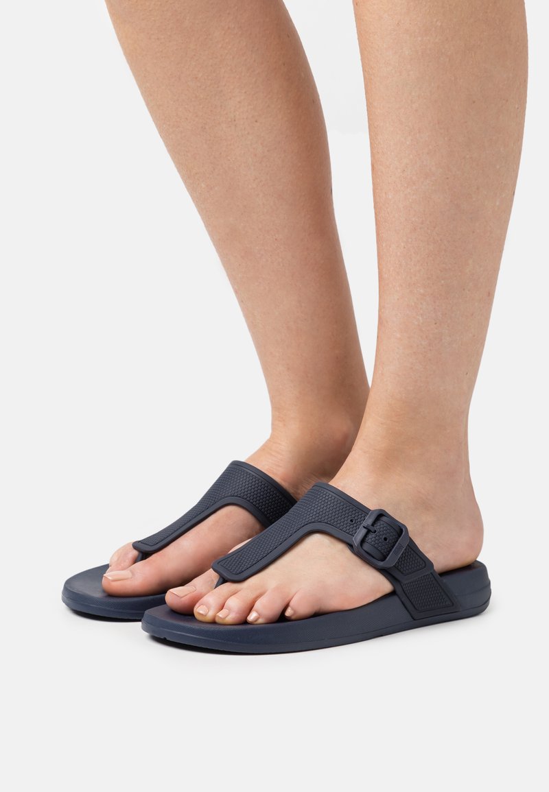 FitFlop IQUSHION ADJUSTABLE BUCKLE - Zehentrenner - midnight navy ...
