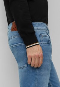 BOSS Jeans Straight Leg - turquoise nine/türkis - Zalando.de