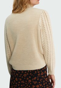 I.Code by IKKS WITH FANCY STICH ON SLEEVES - Strickpullover - ecru ...