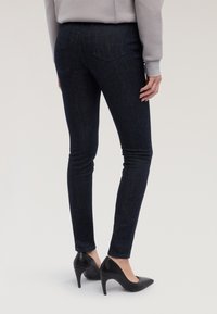 Trussardi IN RINSE - Jeans Skinny Fit - blue genoa/dark blue - Zalando