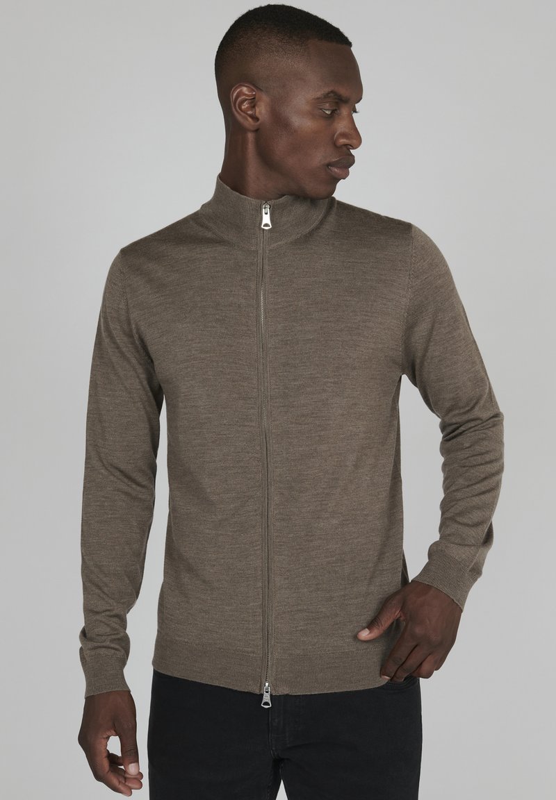 Matinique MAMASON - Chaqueta de punto - walnut melange/marrón claro ...