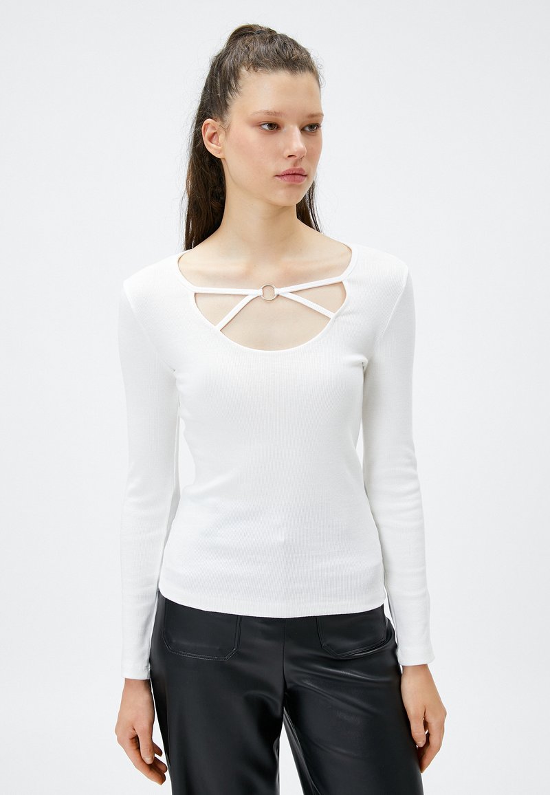 Koton METAL ACCESSORY DETAIL - Long sleeved top - ecru/tan - Zalando