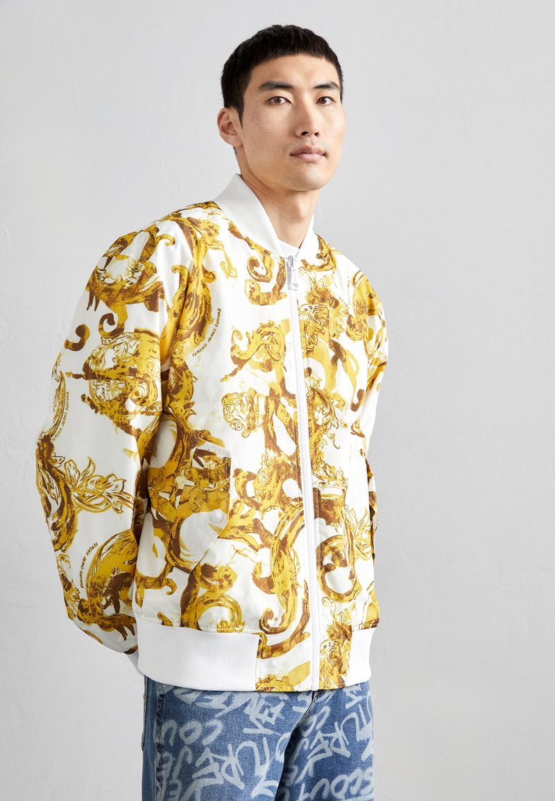 Versace Jeans Couture REVERSIBLE COUTURE - Bomberjacke - white/gold ...