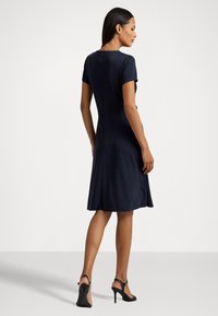 Lauren Ralph Lauren SURPLICE JERSEY DRESS - Jerseykleid - lighthouse navy/dunkelblau - Zalando.at