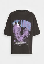 Pegador NYBRO HEAVY OVERSIZED TEE - T-Shirt print - washed black ...