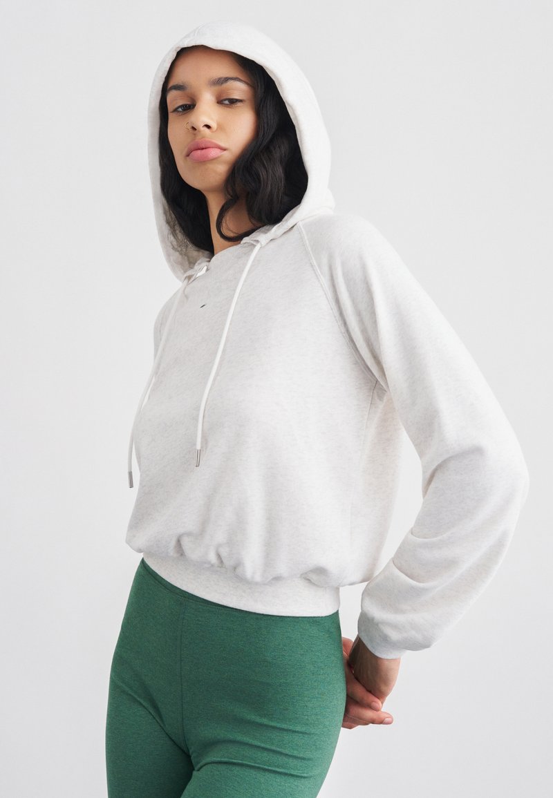 Nike Sportswear CHILL HOODY - Hoodie - birch heather/white/black/wit ...