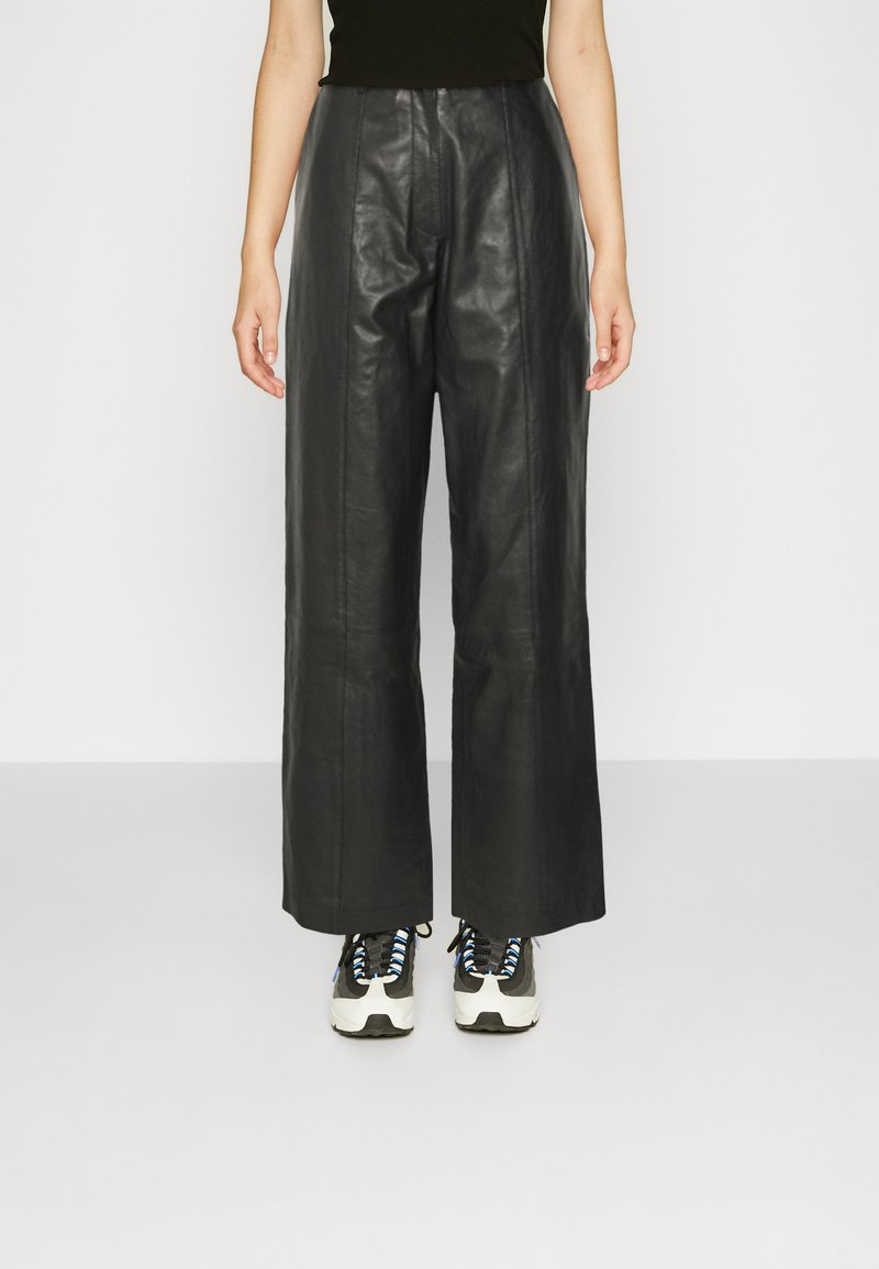 Minimum MIJALINA - Leather trousers - black - Zalando.de