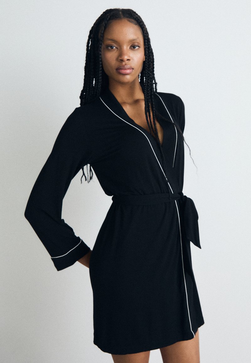 Hunkemöller ROBE SHORT ESSENTIALS - Bademantel - black/schwarz - Zalando.de