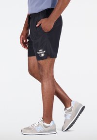 New Balance NB ESSENTIALS - Shorts - black/anthrazit - Zalando.at