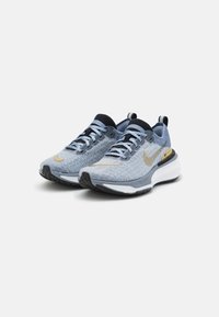 Nike Performance ZOOMX INVINCIBLE RUN FK 3 - Hardloopschoenen neutraal ...