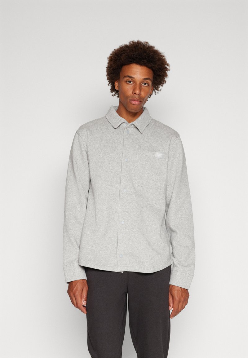 Reebok Classic WARDROBE ESSENTIALS FLEECE SUMMER JACKET - Let jakke ...