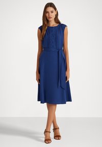 Lauren Ralph Lauren JILLEAH SHORT SLEEVE DAY DRESS - Freizeitkleid - indigo sail/blau - Zalando.at