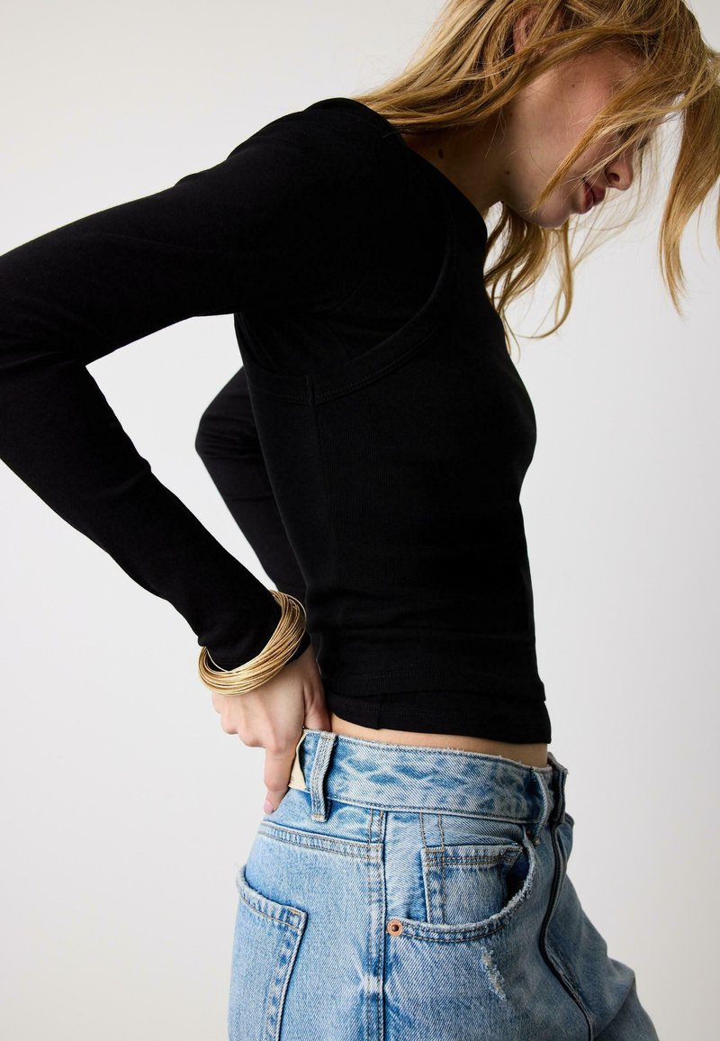 Stradivarius Rannekoru - gold-coloured/kullanvärinen - Zalando.fi