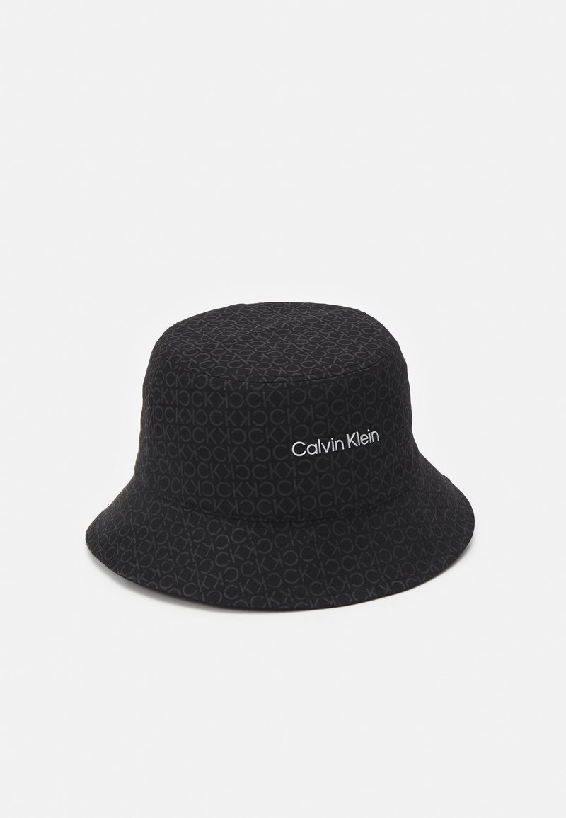 Calvin Klein MONOGRAM REVERSIBLE BUCKET HAT - Hut - black/schwarz ...