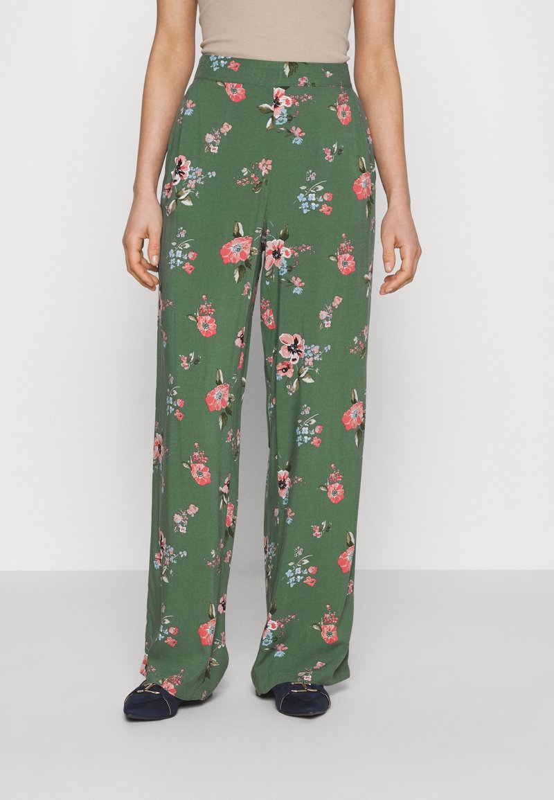Vero Moda Petite VMEASY WIDE PANTS - Stoffhose - laurel wreath/freya ...