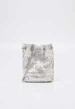 MCM HIMMEL OTH FLAT POUCH - Geantă de mână - silver/argintiu - Zalando.ro