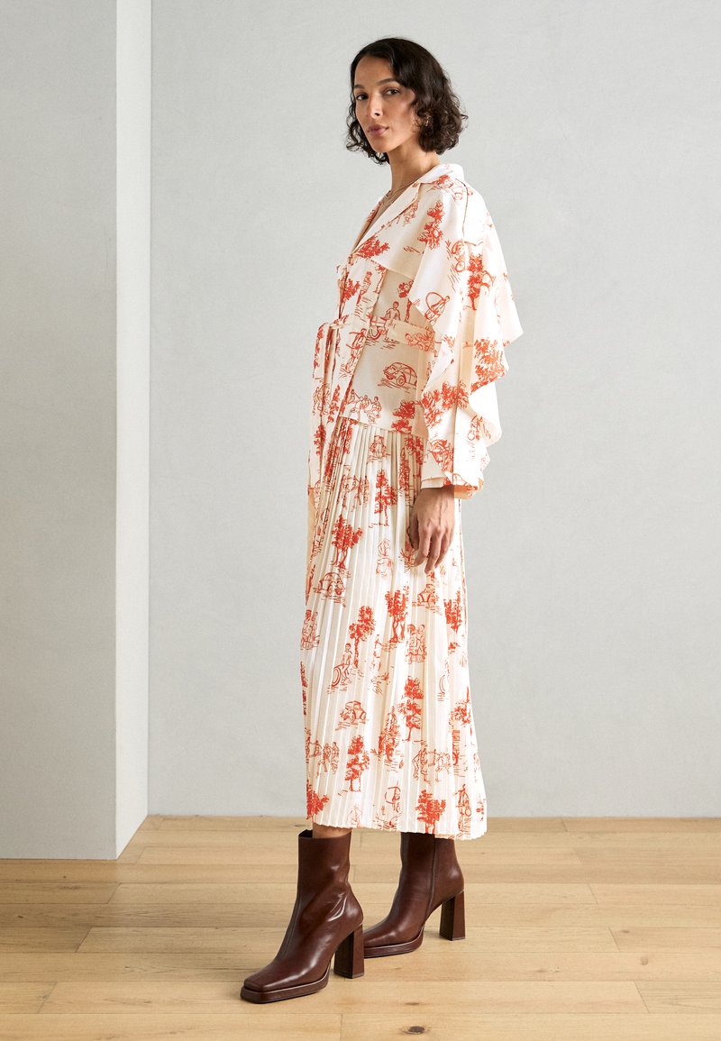Heathe WOMENS WRAP PLEATED DRESS - Cocktailkjole - white/hvit - Zalando.no