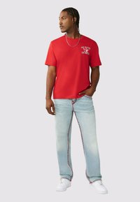 True Religion BOBBY SUPER T - Jeans Straight Leg - jkbl/blau - Zalando