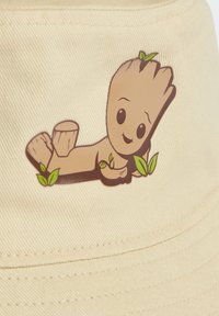 adidas Performance MARVEL'S ALL ME GROOT BUCKET KIDS - Hut - st desert ...