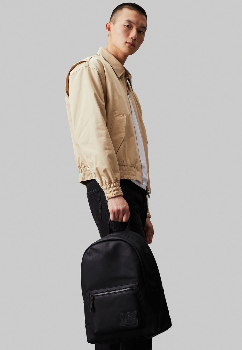 Calvin Klein Jeans ROUND - Rucksack - black - Zalando