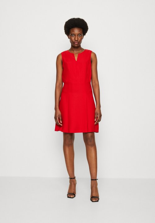 Robes de soirée en ligne sur Zalando - Page 4