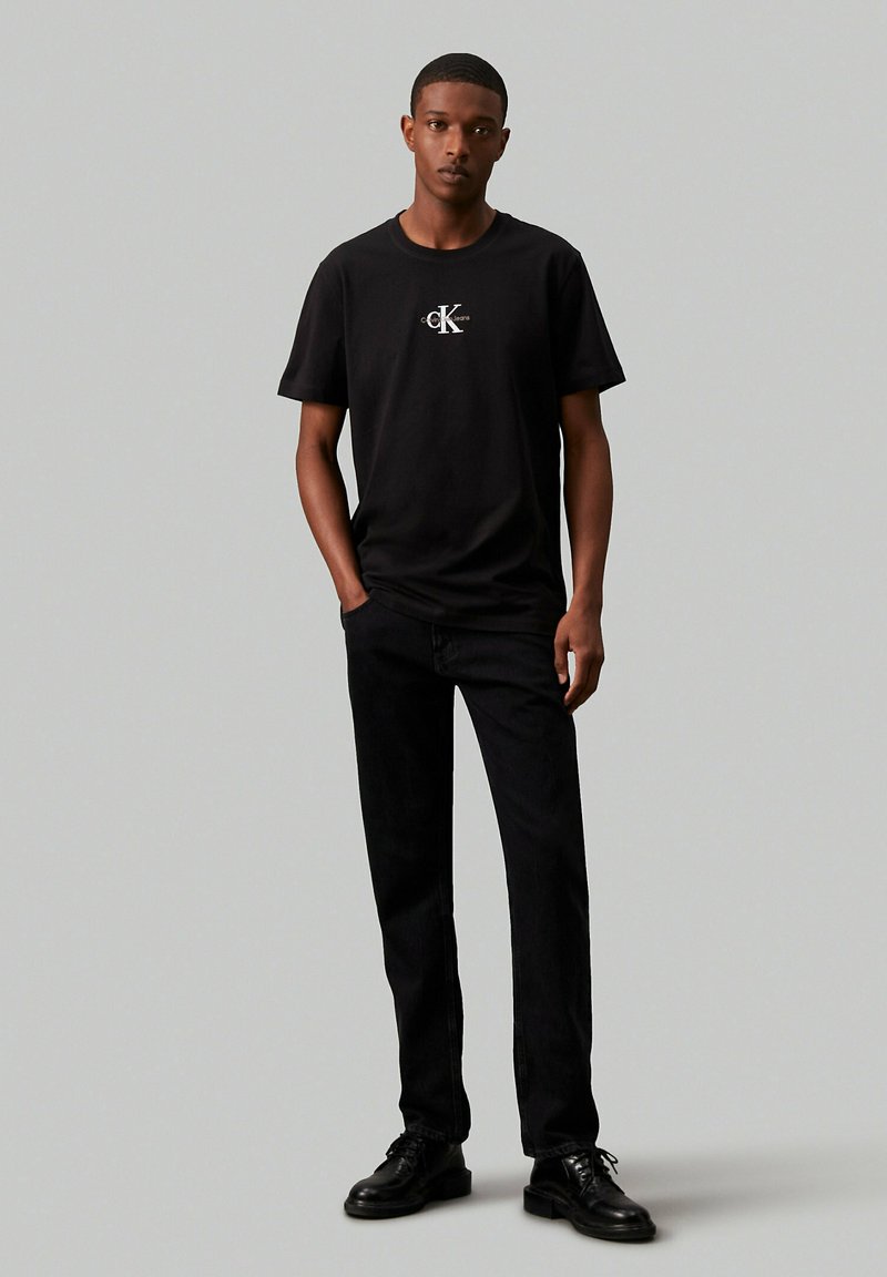 Calvin Klein Jeans Monogram T Shirt Con Stampa Black Nero Zalando It