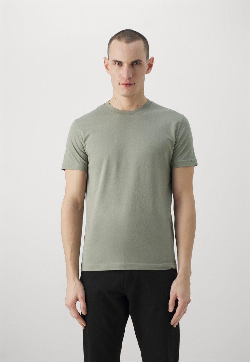 Tiger of Sweden DILLAN - Basic T-shirt - shadow/green - Zalando