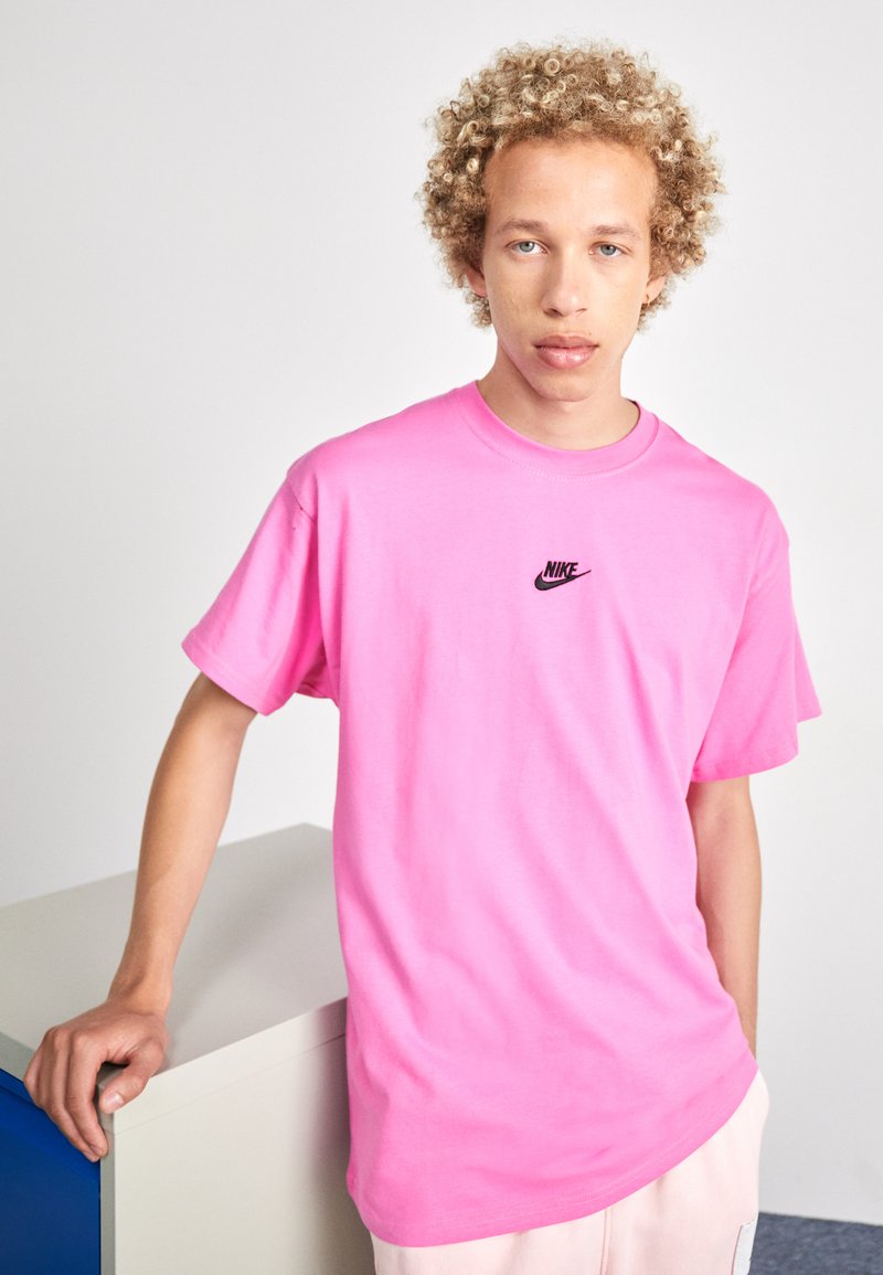 Nike Sportswear Club Tee T Shirt Basic Playful Pink Black